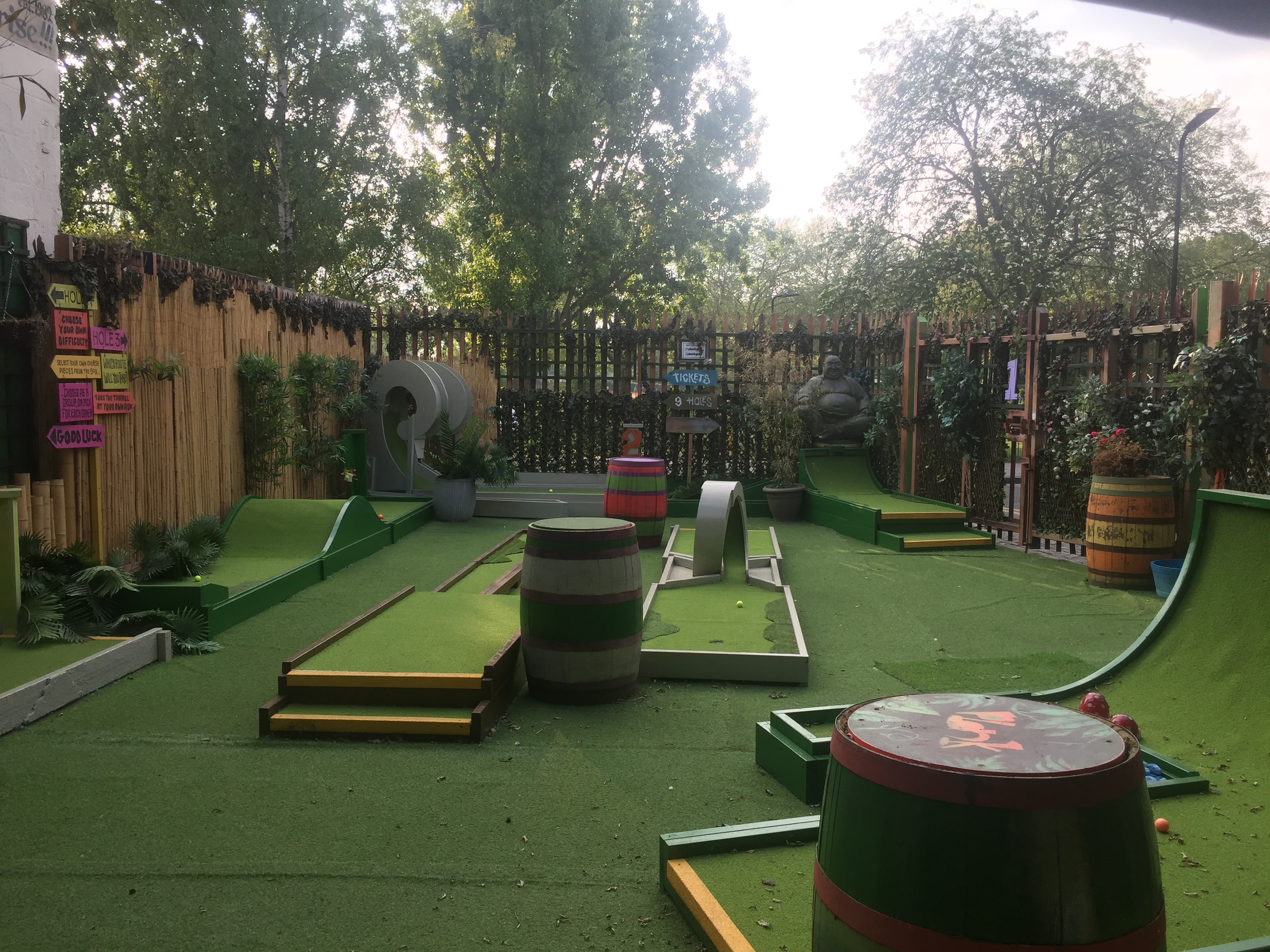 Crazy Golf in London | Best Mini Golf Courses Near You