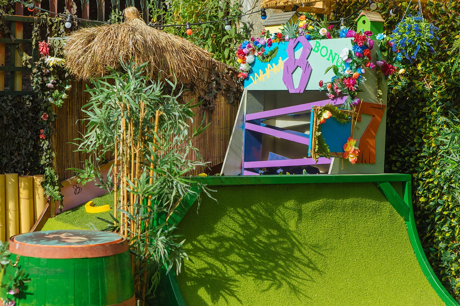 Crazy Golf in East London | Outdoor Mini Golf Venue in Hackney