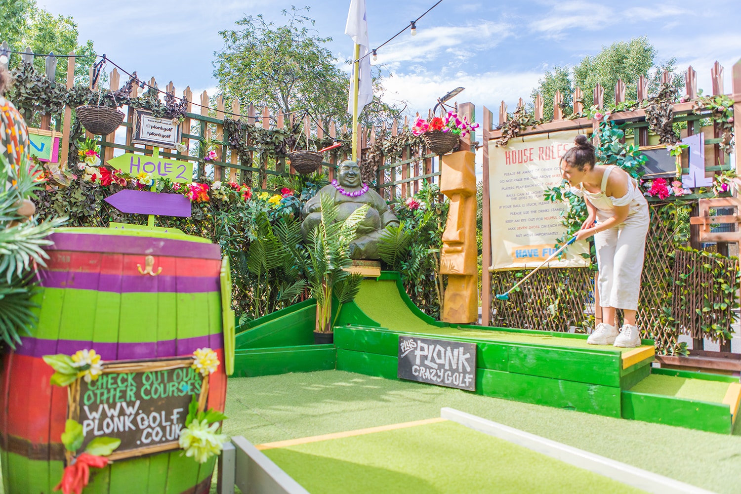 Crazy Golf in East London | Outdoor Mini Golf Venue in Hackney